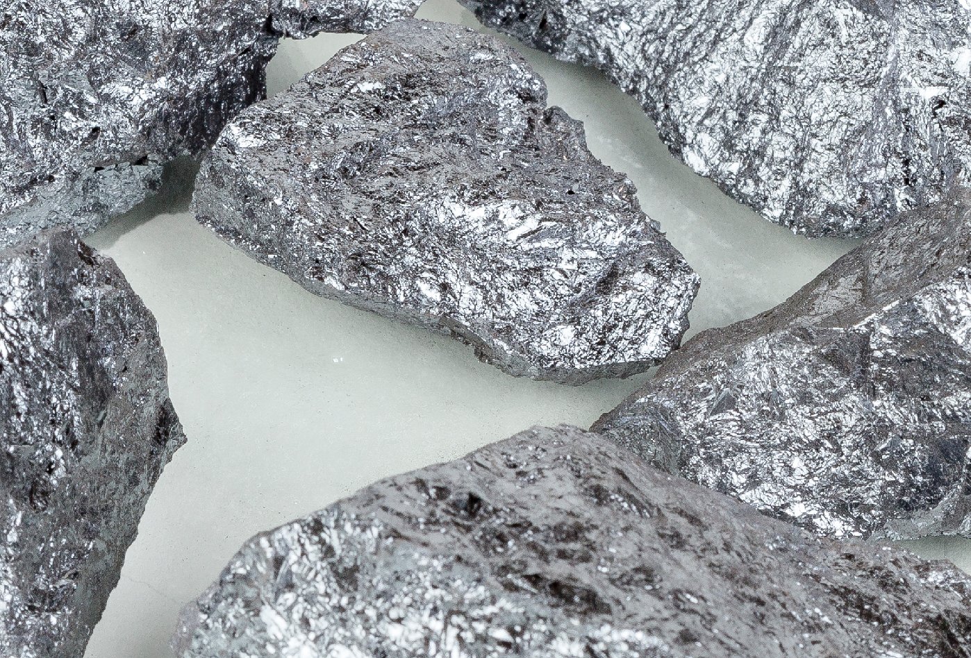 La grave escasez mundial del silicio y el magnesio – La Resistencia Radio