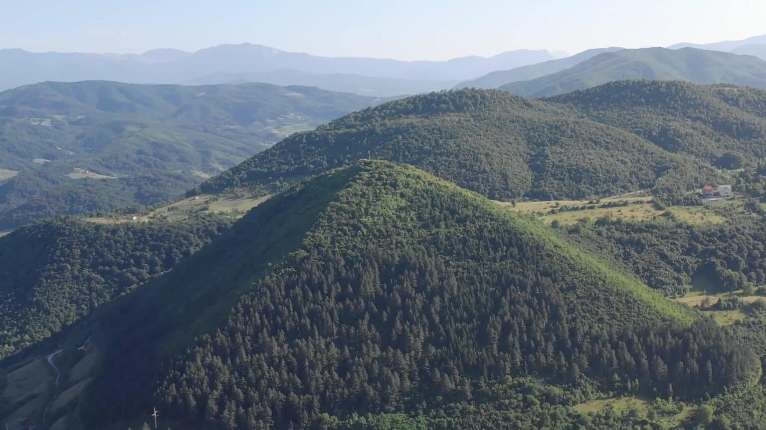 Misterio arqueológico: las pirámides de Bosnia – La Resistencia Radio